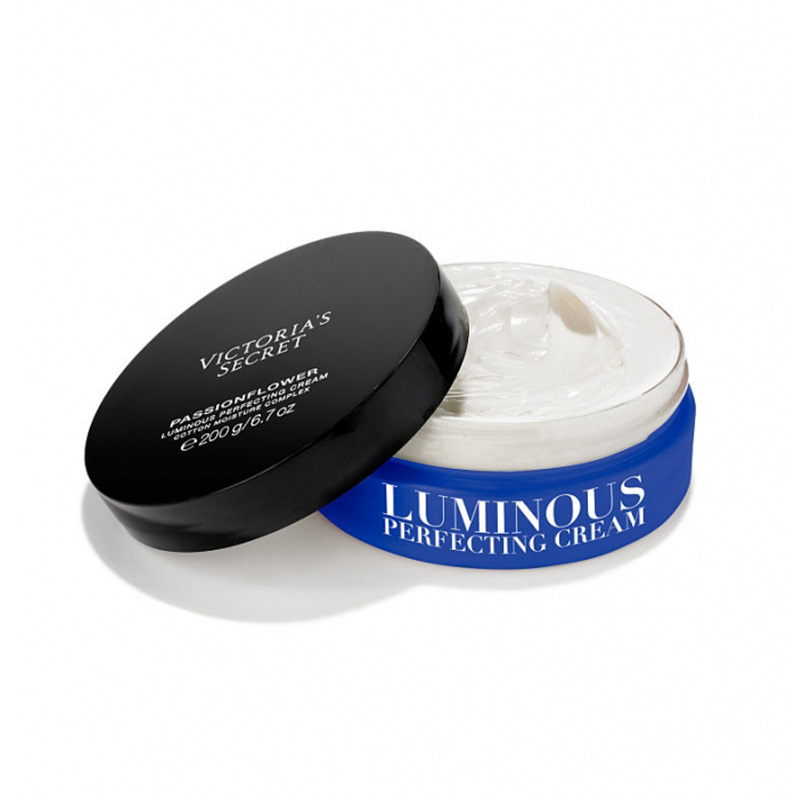 Victoria's Secret Luminous Perfecting Cream - مسواگ